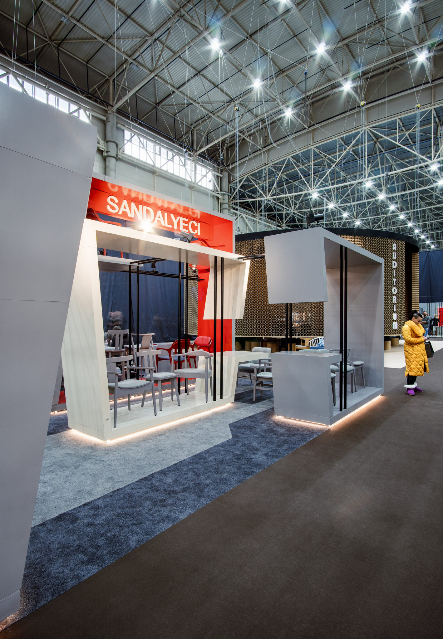 SANDALYECI STAND • loft buro